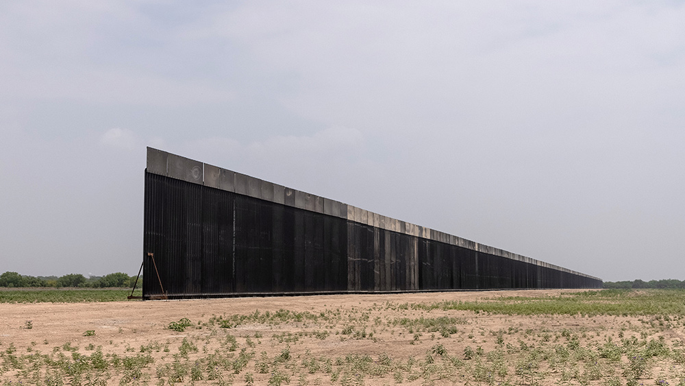Trump administration awards $4.5 billion for smart wall expansion along ...