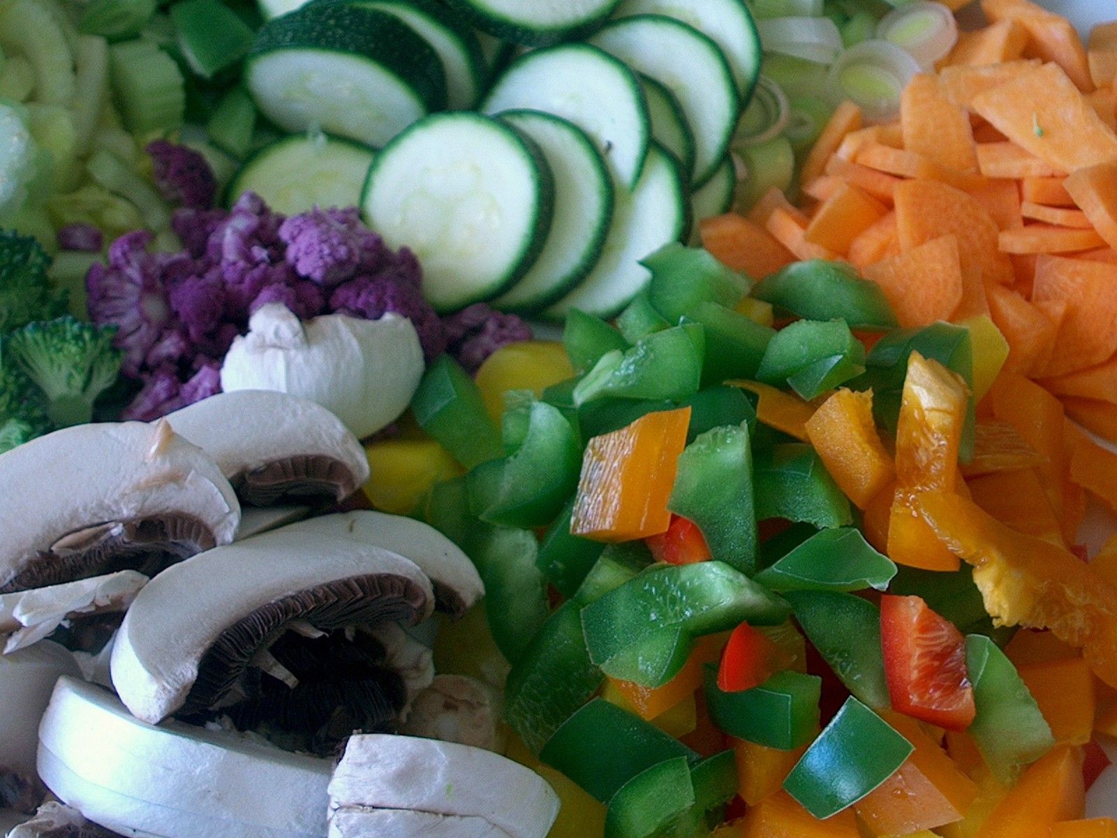 Summer’s bounty: Why choosing in-season vegetables matters for health ...